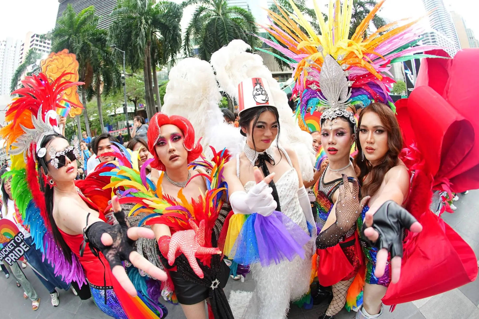 泰国骄傲月曼谷centralwOrld盛大展开！Freen & Becky压轴登场 - Vision Thai 看見泰國