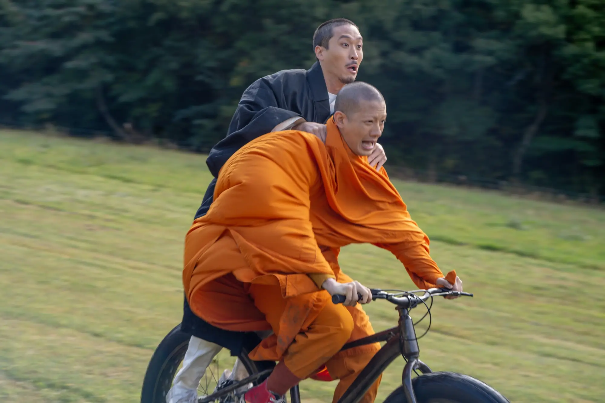 「GL天花板」Orm首登大銀幕勇奪票房佳績 泰式幽默笑到瘋掉 - Vision Thai 看見泰國